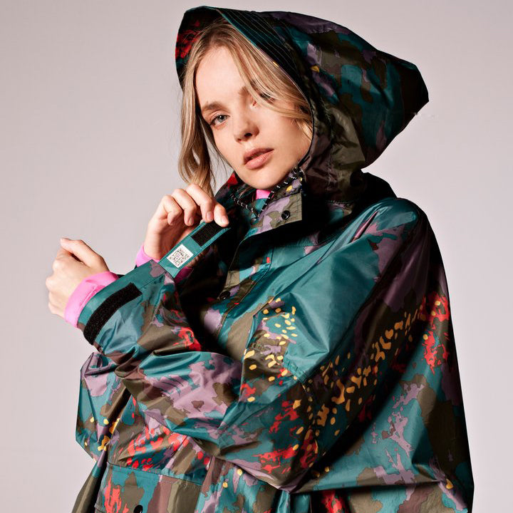 Rain-ponchos – A Future Perfect & Friends